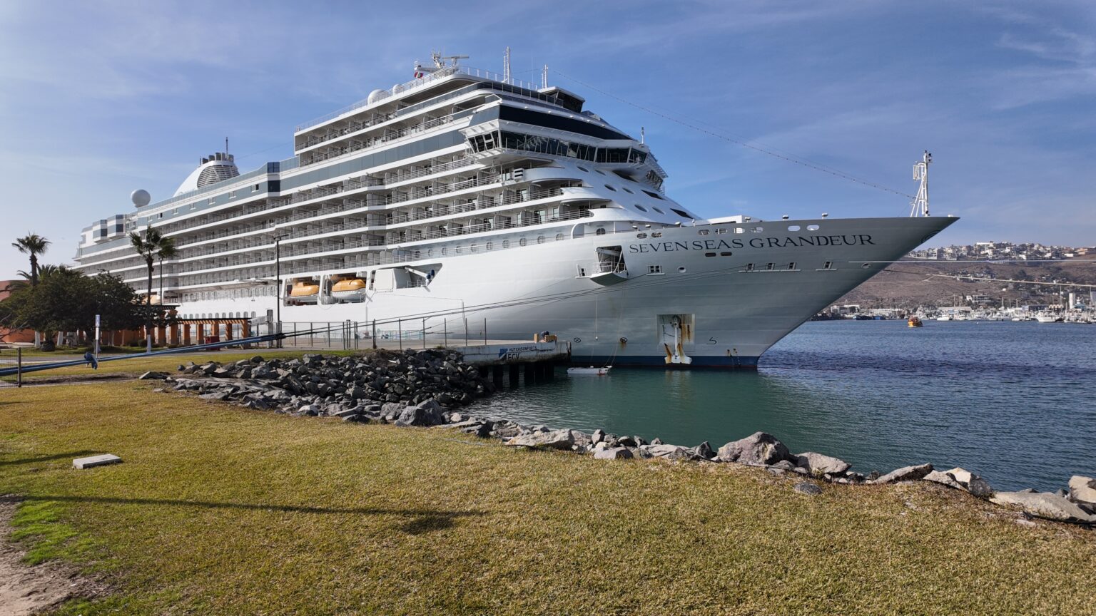 Ultra Luxury Cruise Lines Compared: Which is Best? - Tips For Travellers